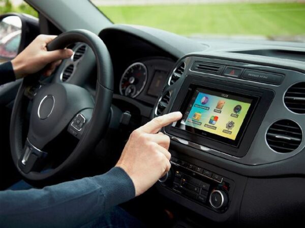 Essential Features of a Car Multimedia System for Tech-Savvy Drivers ...